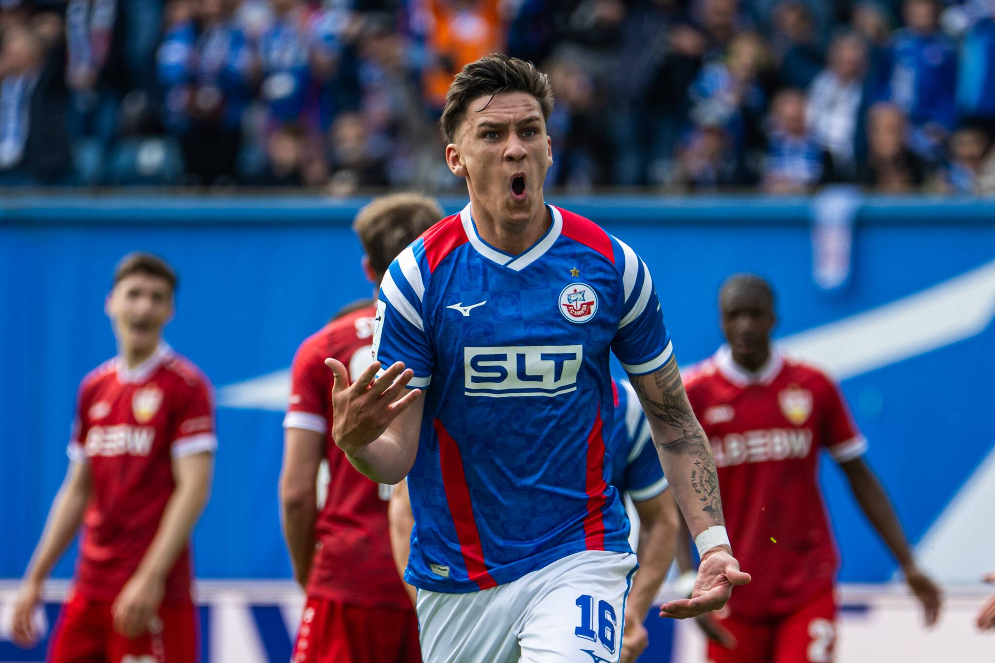 Hansa Rostock verlängert vorzeitig mit Innenverteidiger Lukas Wallner