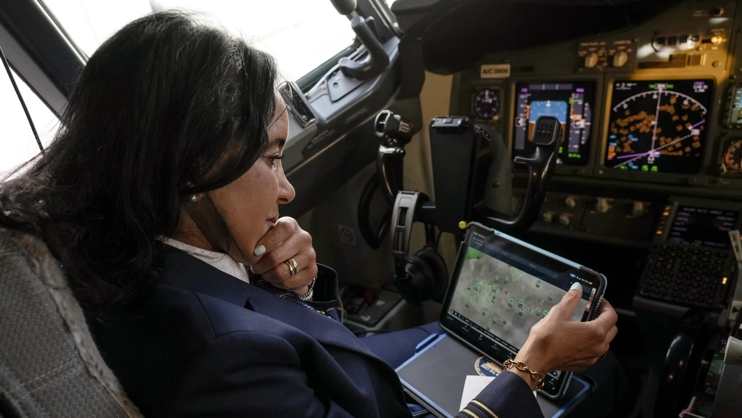Inside the cockpit: How pilots keep flights safe
