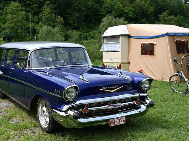 Retro-Camper treffen sich in Bad Karlshafen – selbst Fliegengitter sind ...
