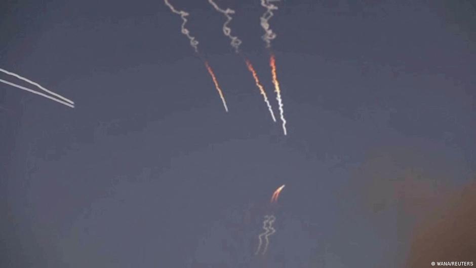 Middle East: Iran targets US bases in retaliatory strikes