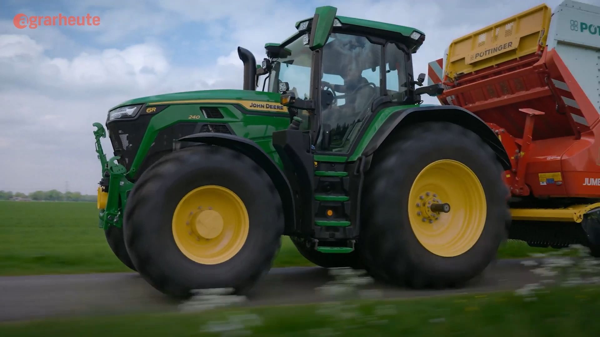 Traktor-Neuheit: John Deere greift mit dem 6R 260 so richtig an!
