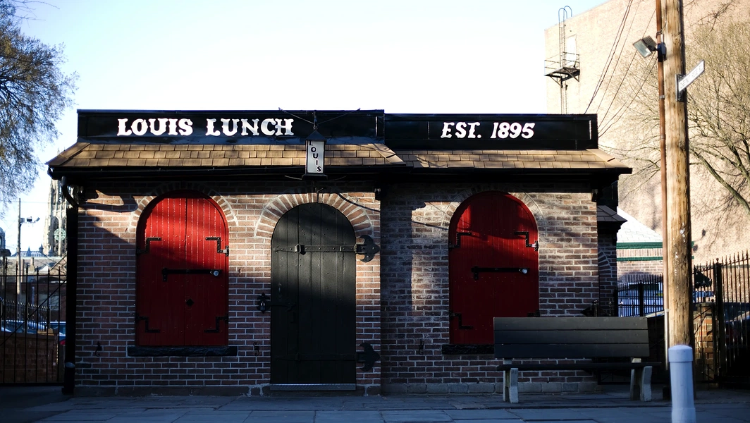 13 iconic cheeseburgers across America