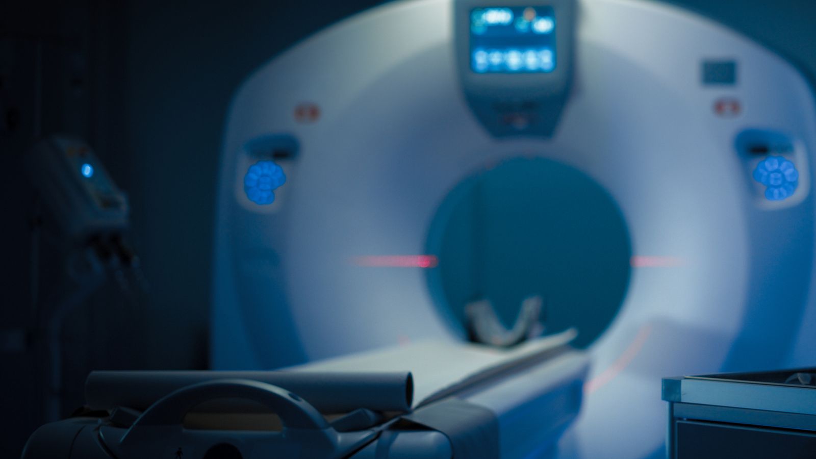 Cutting-edge cancer treatment to be rolled out by NHS from next week