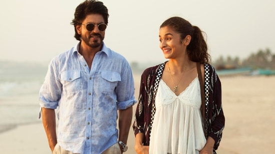 Pathaan Shah Rukh Khan hopes Alpha Alia Bhatt wins hearts after teaser ...