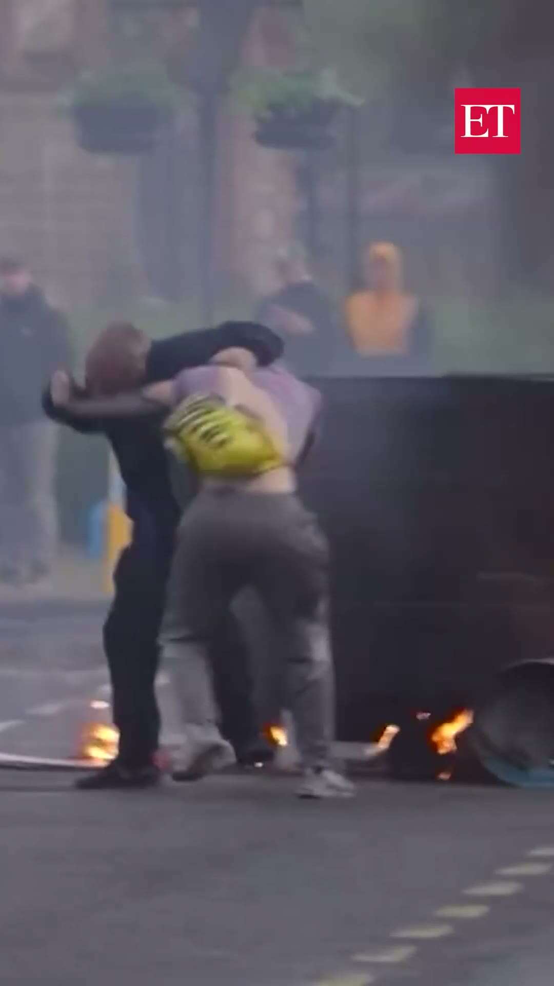 Clashes erupt in Northern Ireland's Belfast as anti-immigrant protests ...