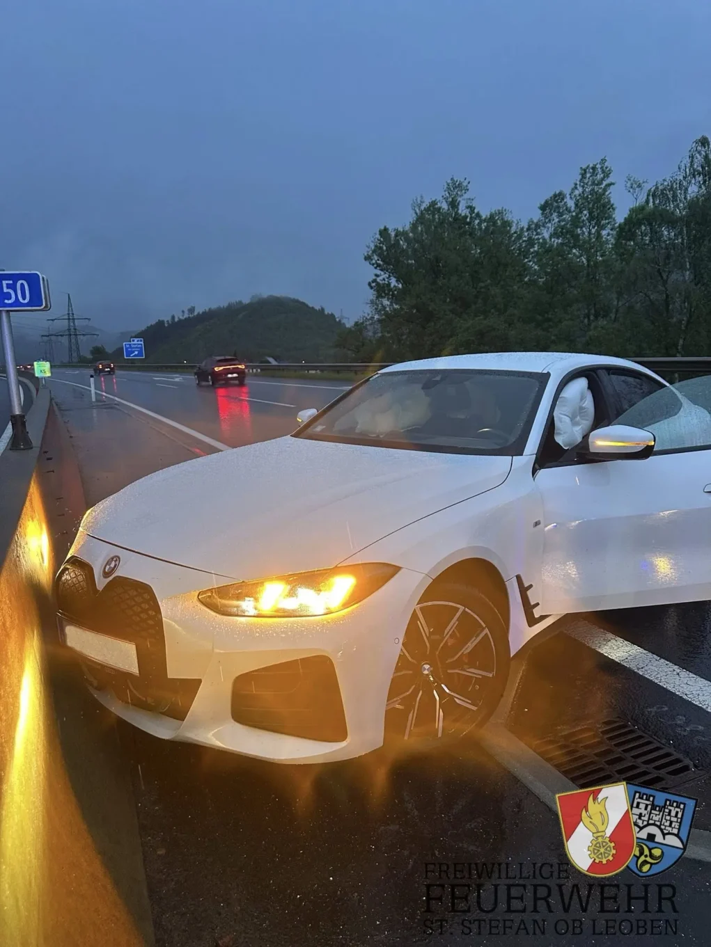 Aquaplaning auf S36: Auto schleudert bei St. Stefan von Fahrbahn