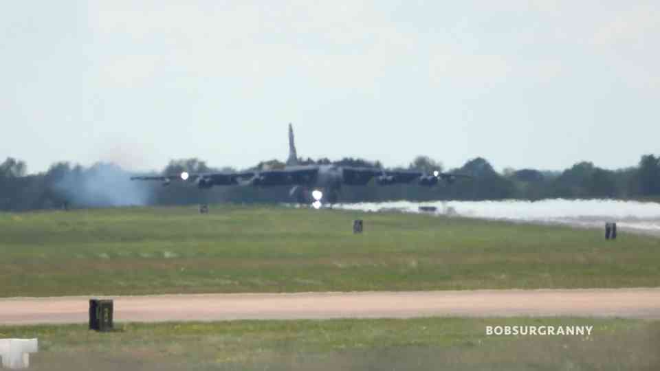 Watch a B-1 and B-52 flex their muscle - then a 30th anniversary 747 ...