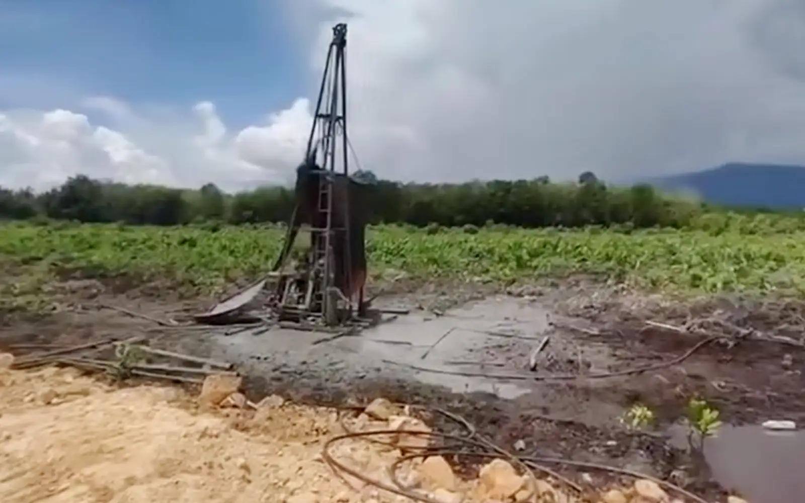 Firefighters detect methane, recommend closure of Sarawak highway ...