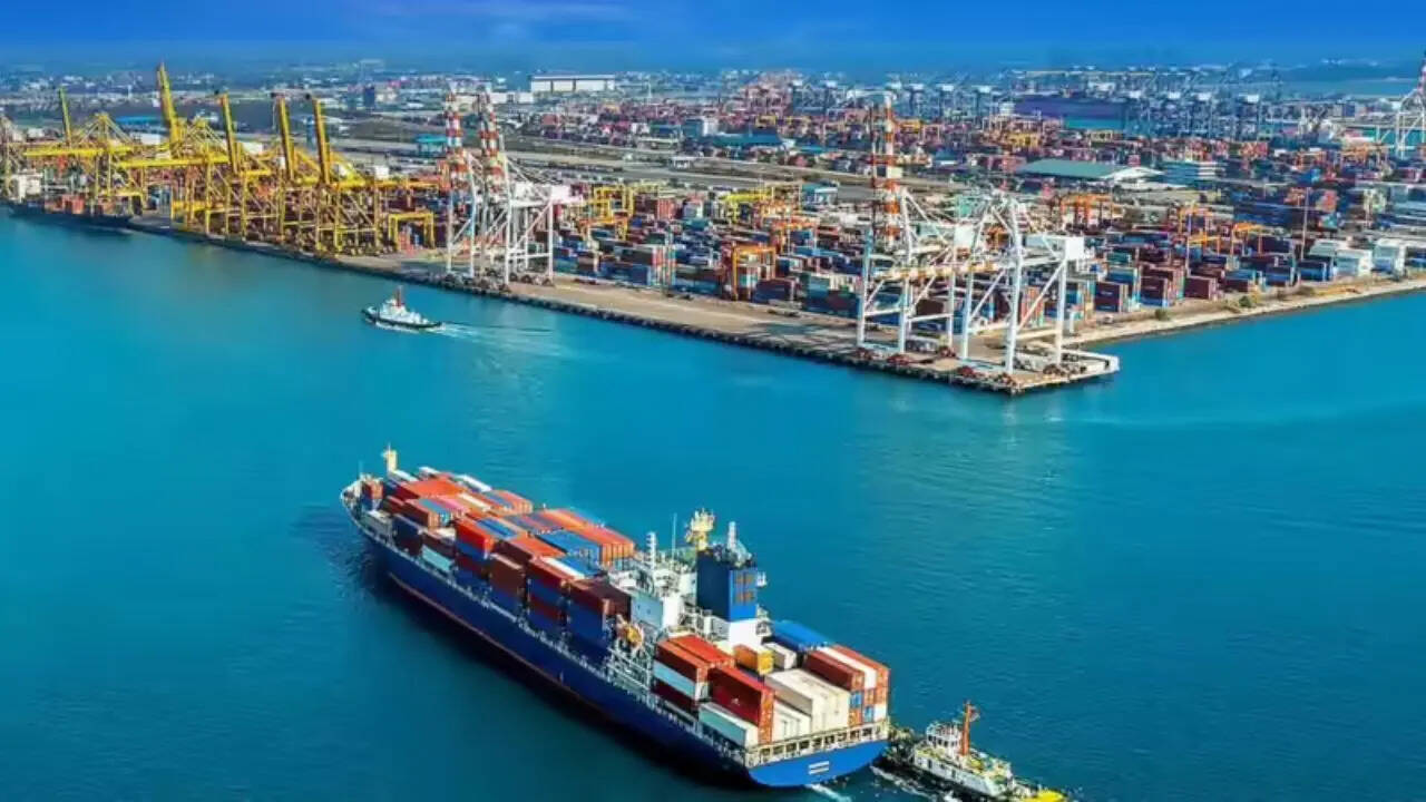 Rs 5,301-crore Vadhvan breakwater to shield mega port in Maharashtra ...