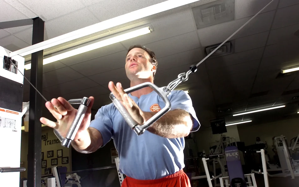 Master cable machine moves for serious muscle gains