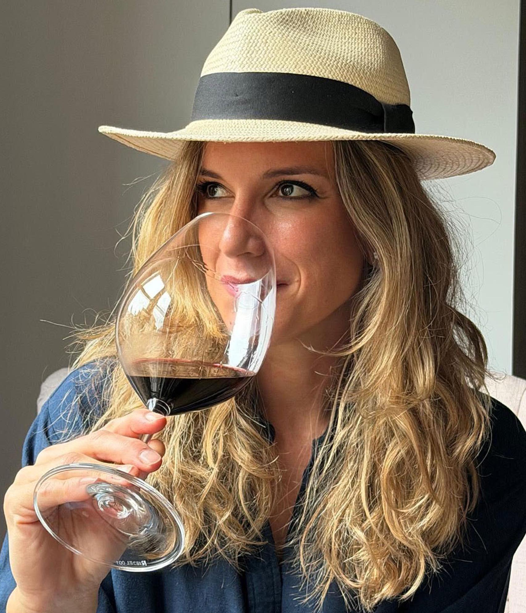 Alba (41), de directora en Tesla a crear su bodega en un pueblo de 188 ...