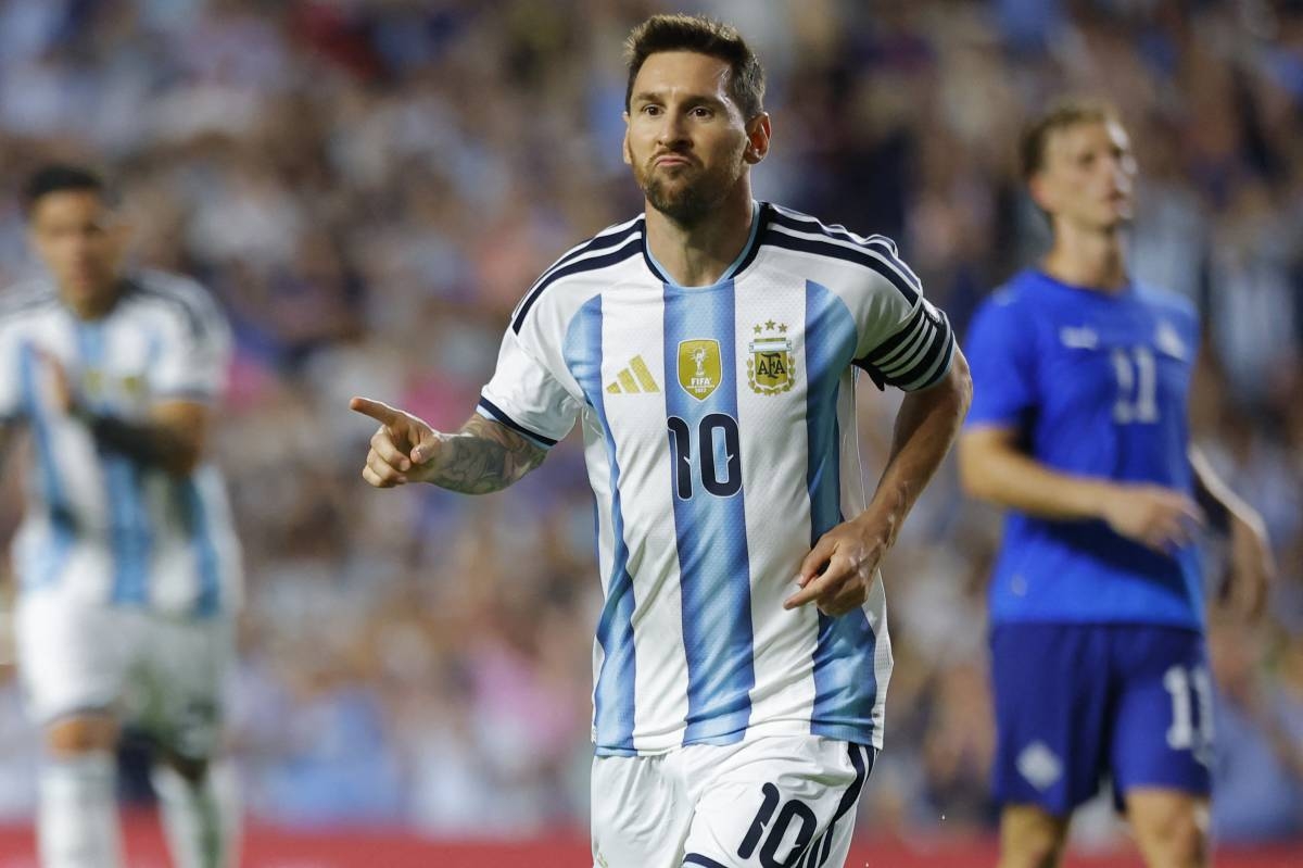 Messi scores on injury return as Argentina beat Iceland in World Cup ...