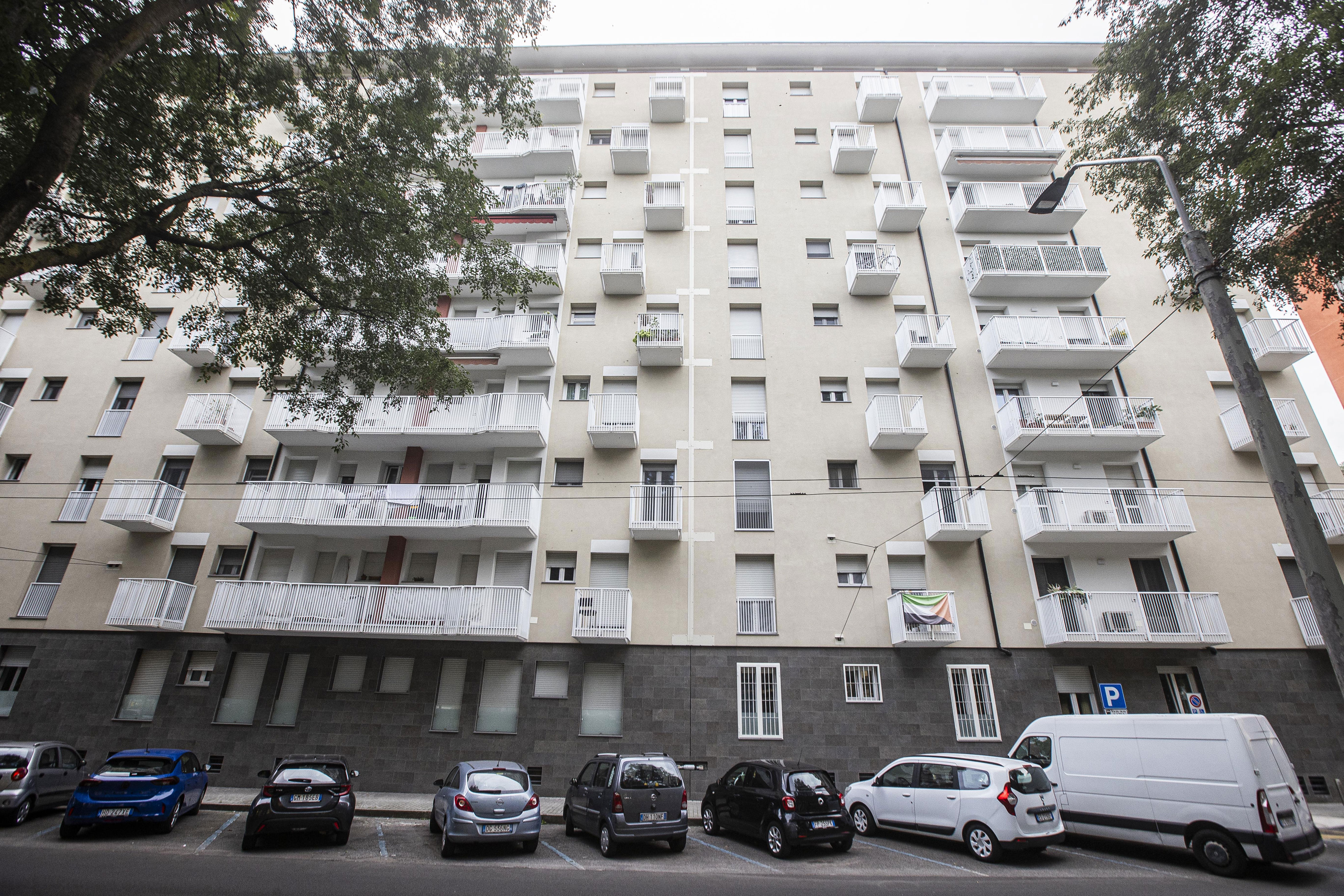 Milano, i box di un condominio allagati da oltre vent'anni: ai ...