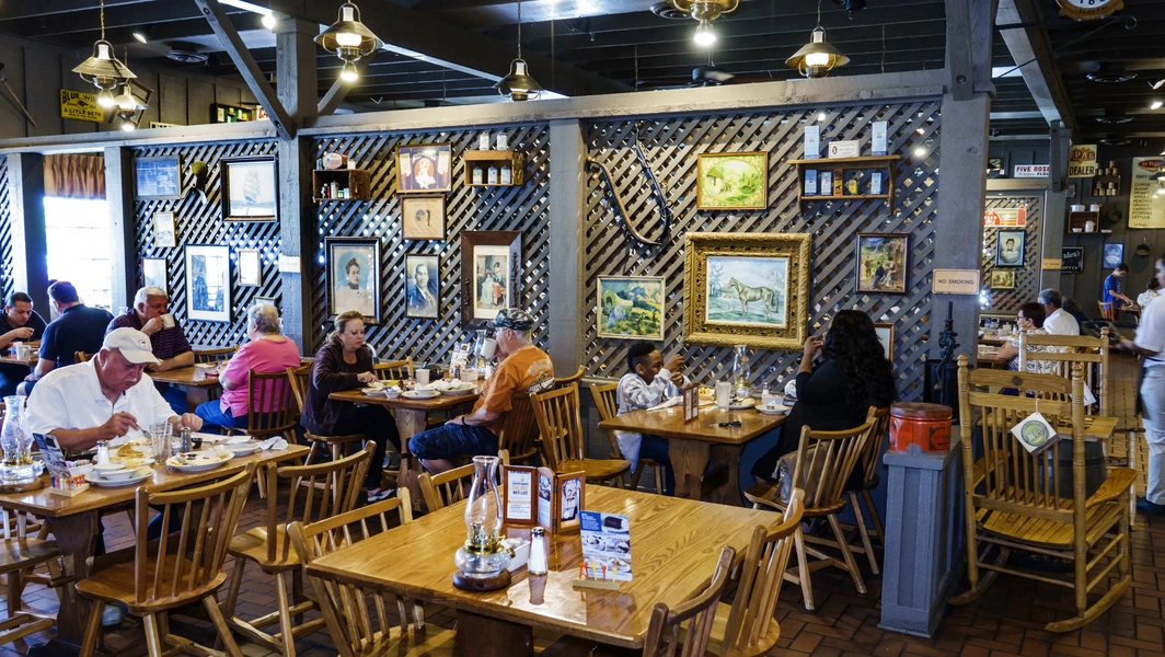 3 chains serving comforting roast beef dinners