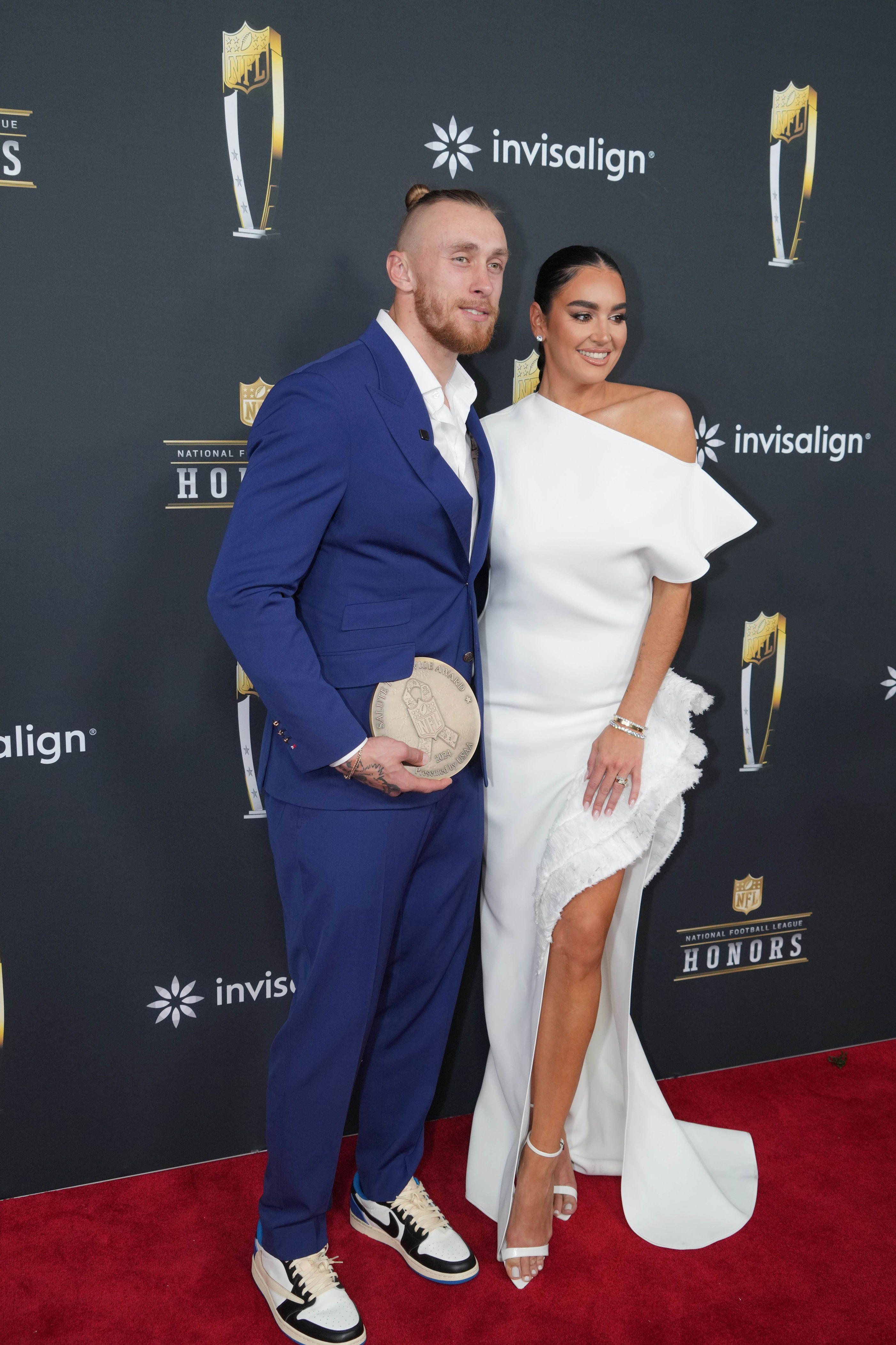 George Kittle’s wife Claire Kittle stuns in gold bikini for SI swimsuit ...