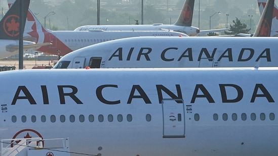 Air Canada pilot flew 900 flights for 17 years without proper licence ...