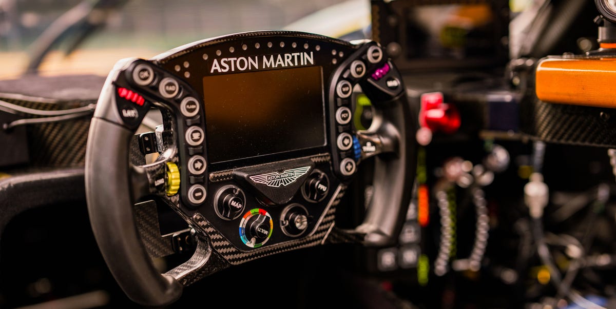 Aston Martin lanza un súper simulador inspirado en sus Valkyrie de Le Mans