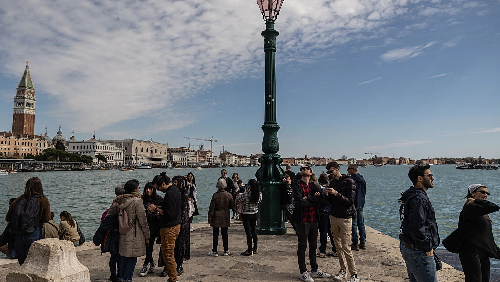 8 overcrowded European destinations and quieter alternatives