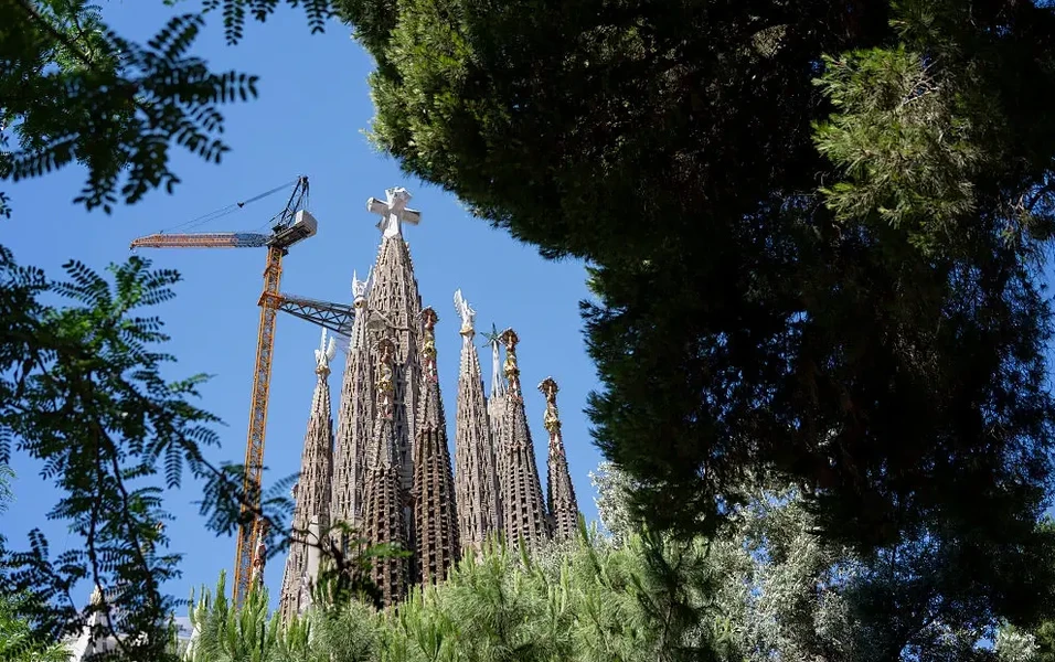 Pope opens Tower of Jesus as Gaudí centenary marked