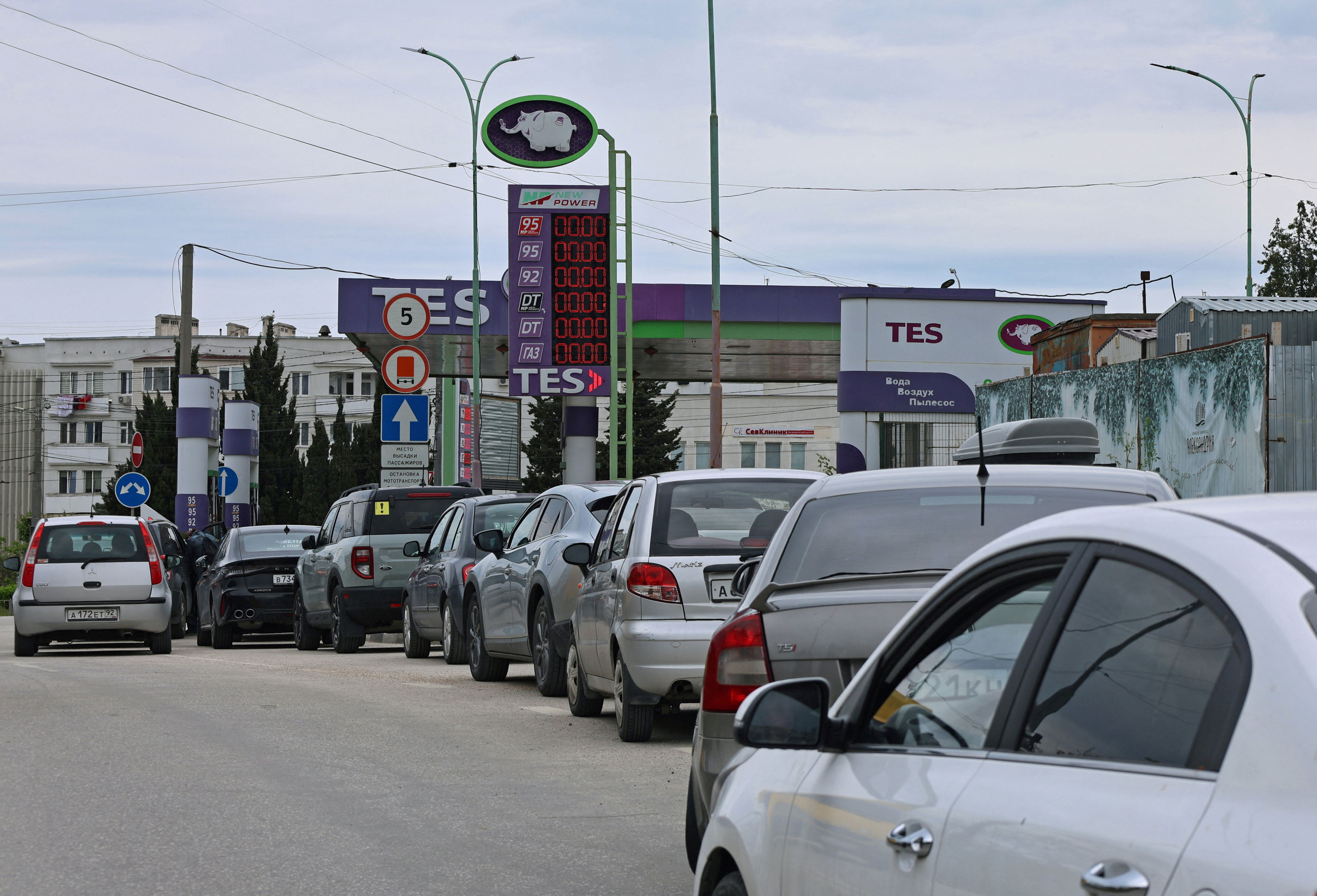 Ukrainian drones strike Sevastopol museum and key Russian oil refineries