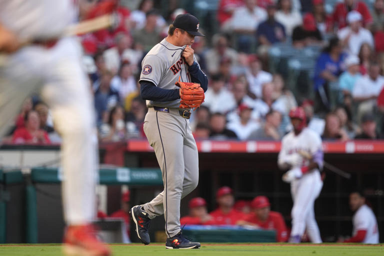 Angels score 5 runs in 2nd inning and ride Walbert Ureña's scoreless ...