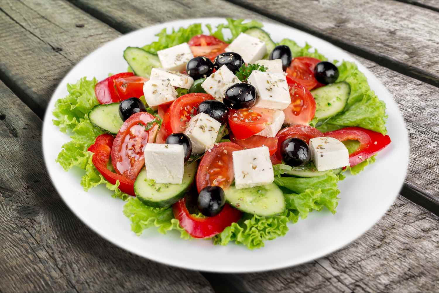 Insalata greca: 15 varianti della ricetta classica per non annoiarsi ...