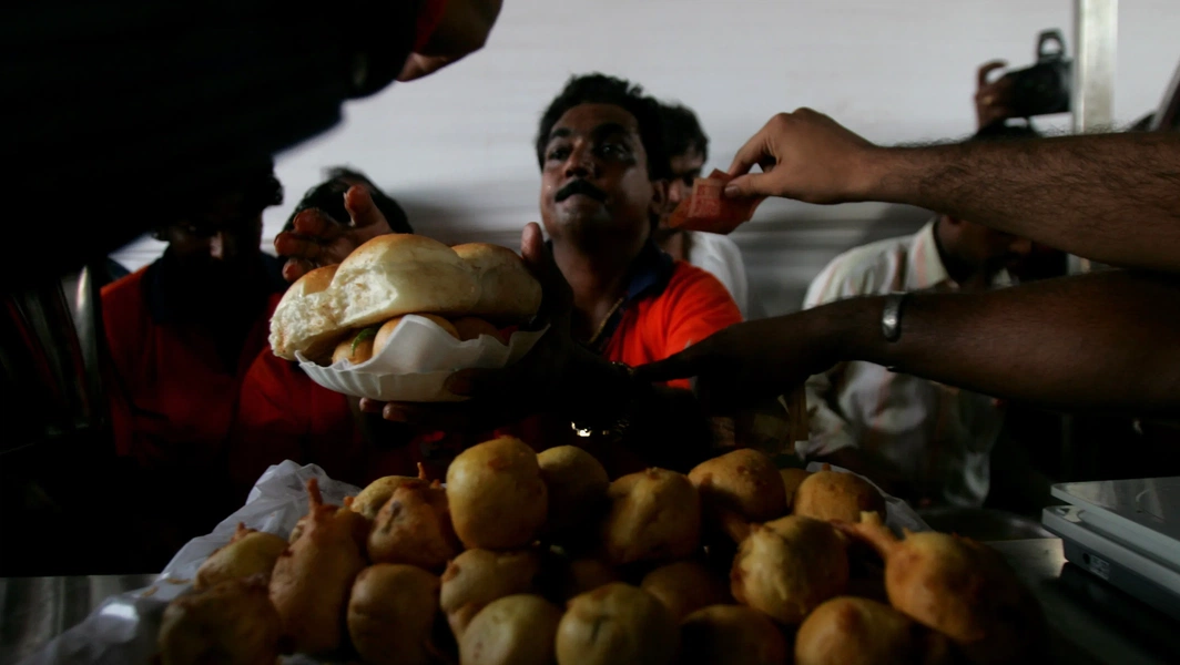 FSSAI renews ban on newspaper food packaging over health risks