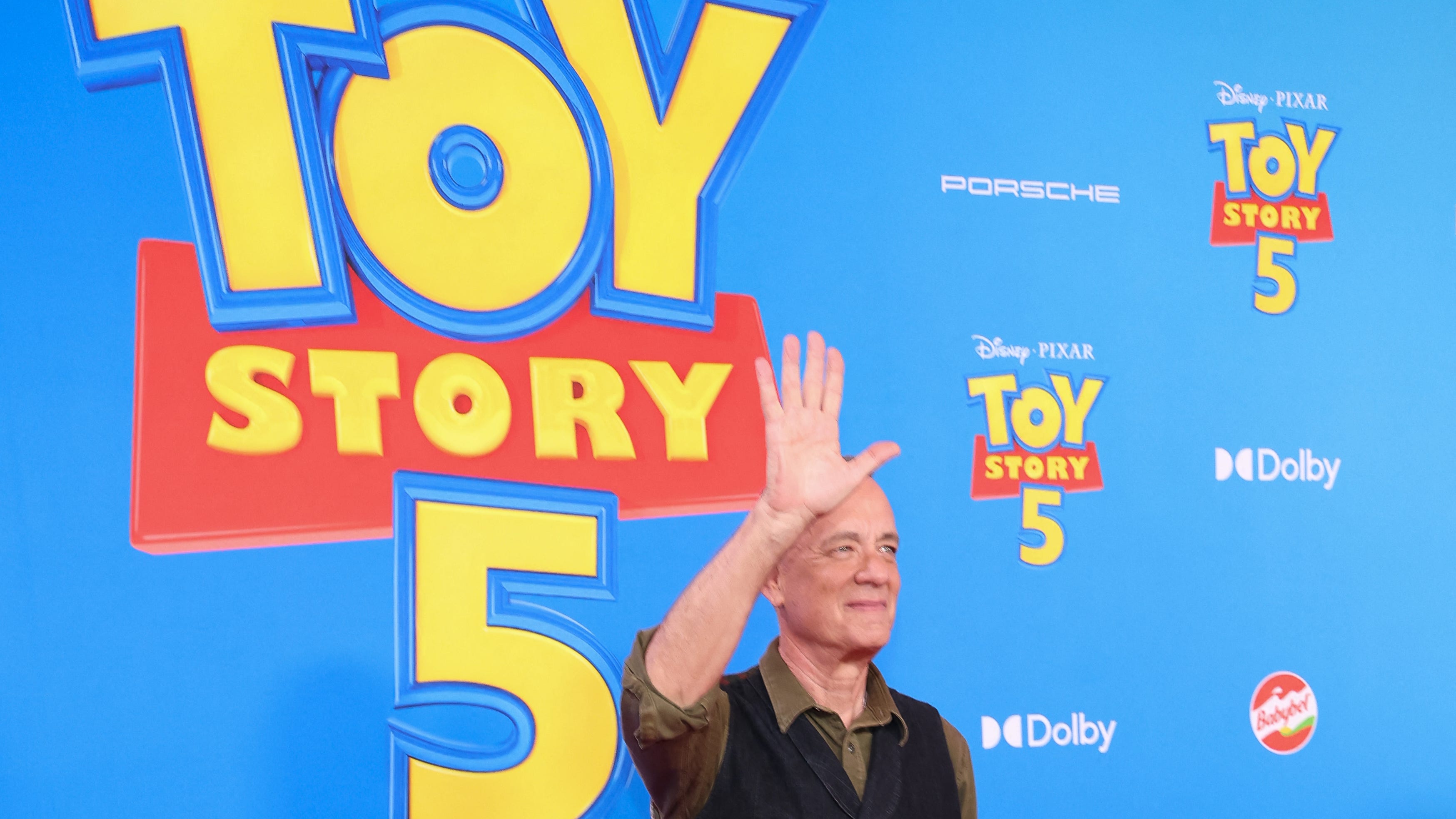 Taylor Swift asked Tom Hanks to sign her 'Toy Story' VHS tape