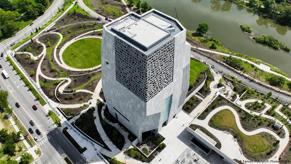 Obama's new museum in Chicago both political and personal