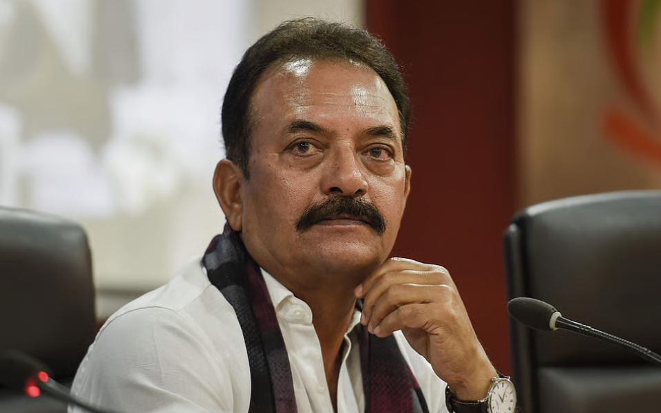 'First, they should learn how to play and last for 50 overs' - Madan ...