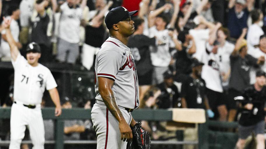 Braves hit with rare series opening loss as White Sox walk it off