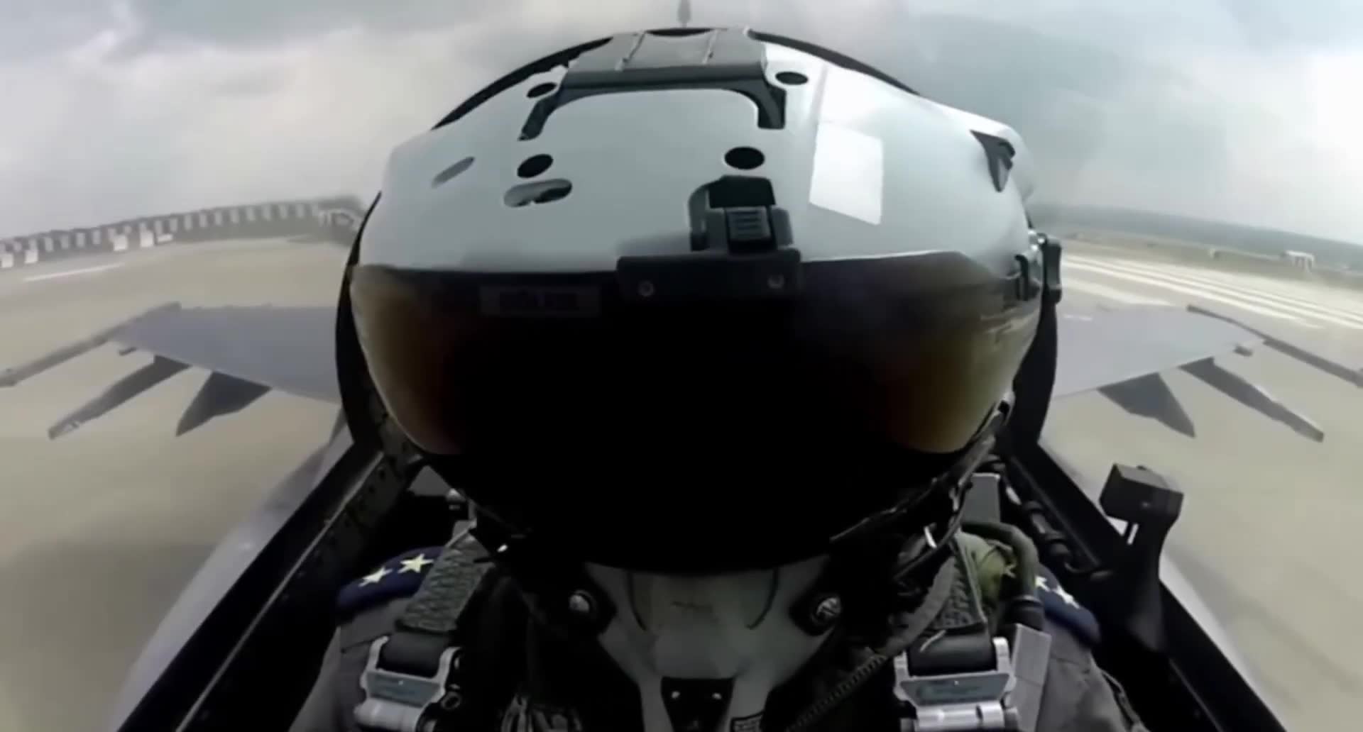 Thunderbirds F-16 crashes near Trona, California during pre-season training