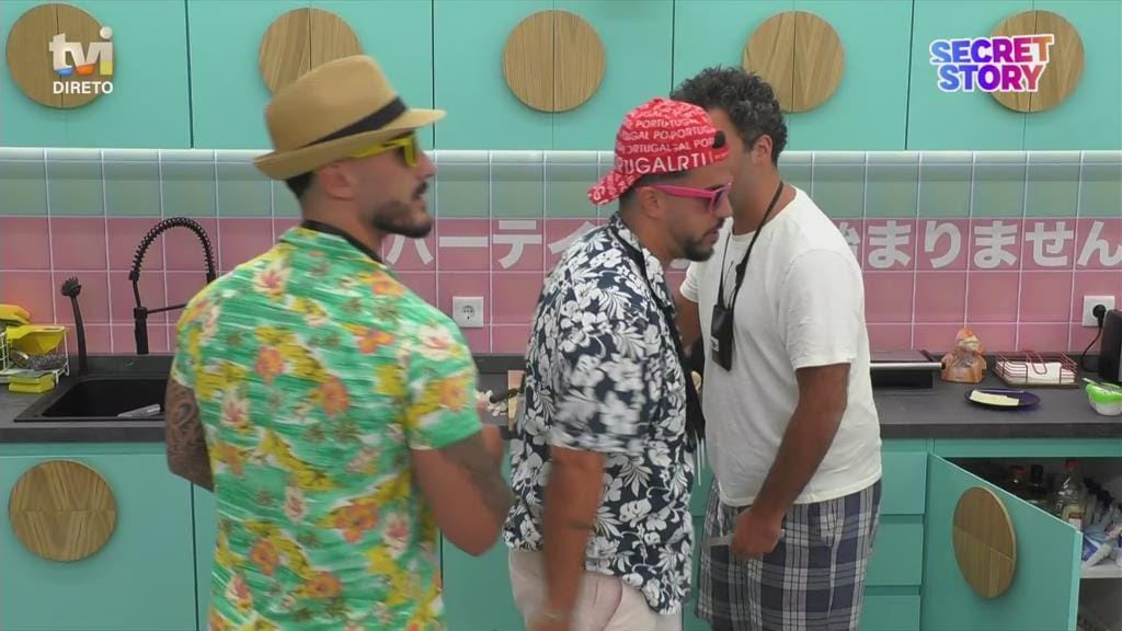 Autêntico meme! Pedro Jorge e Afonso são os novos turistas da casa e ...