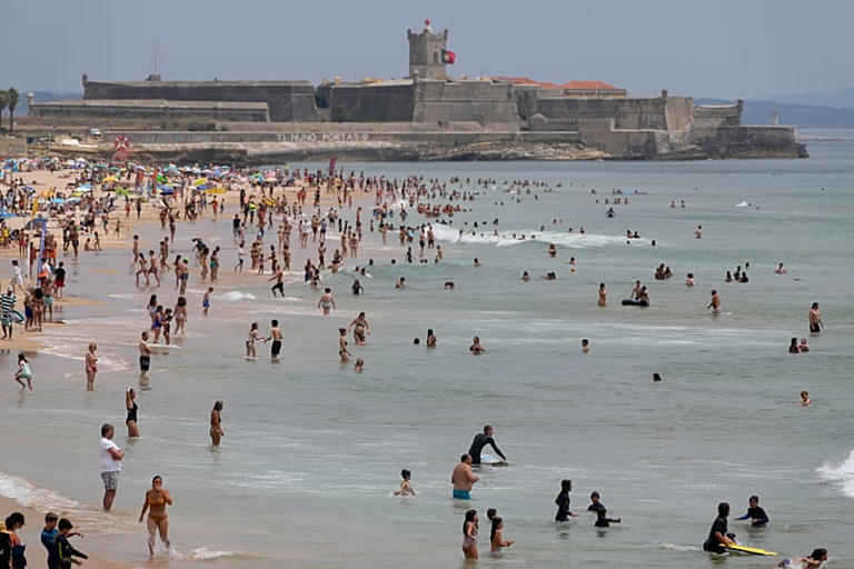 St Anthony's Day brings heat and ideal conditions for a dip in the sea
