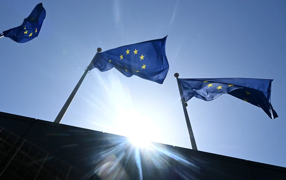 Poll shows most Europeans back higher defense spending