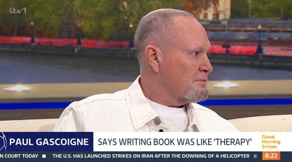 Paul Gascoigne issues apology as he chokes back tears live on Good ...