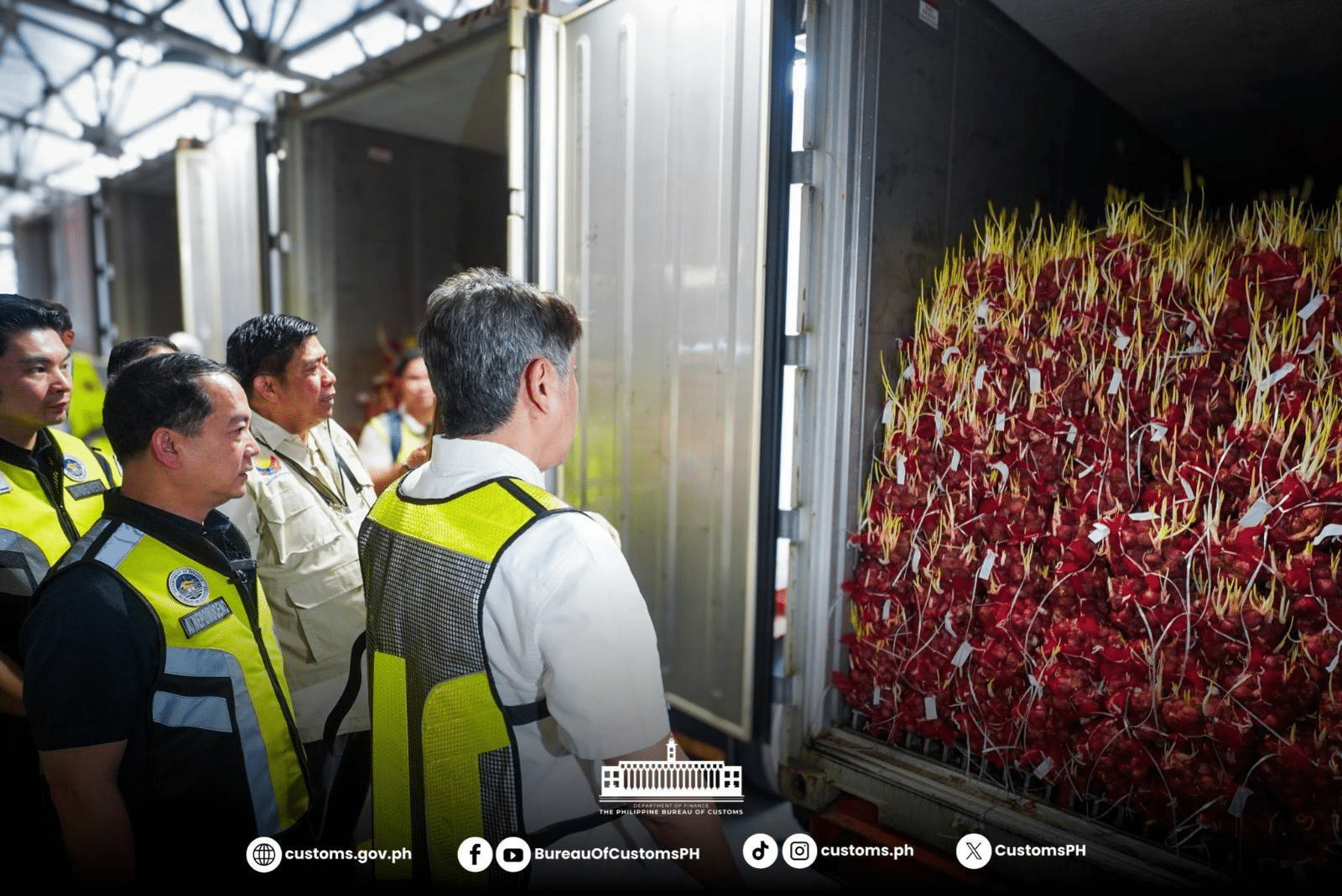 BOC discovers over P86.6M worth of abandoned onions from China