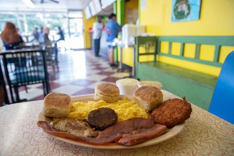 Best Memphis breakfast spots where you can eat for under $15