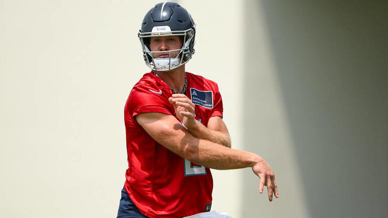 3 realistic Jets trade targets in June, including perfect QB gamble