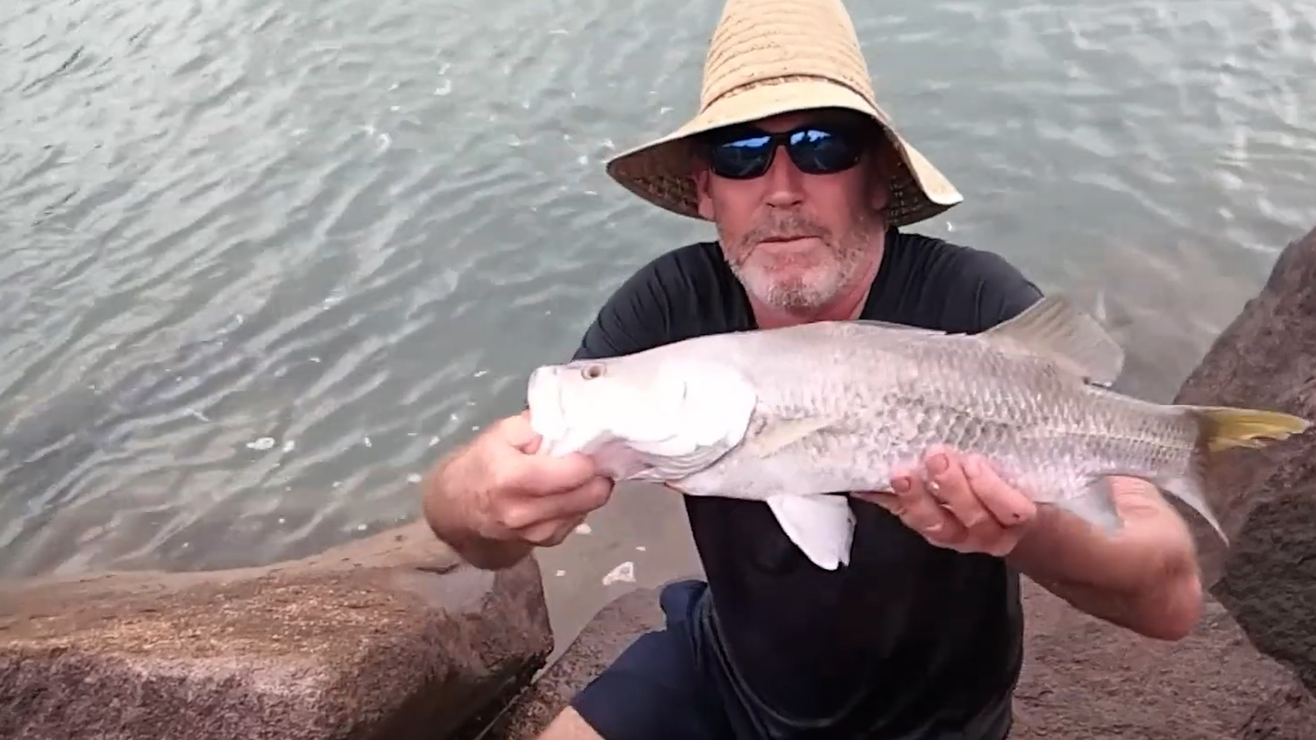 Aussie outback fishing | Catch and cook in the wild bush
