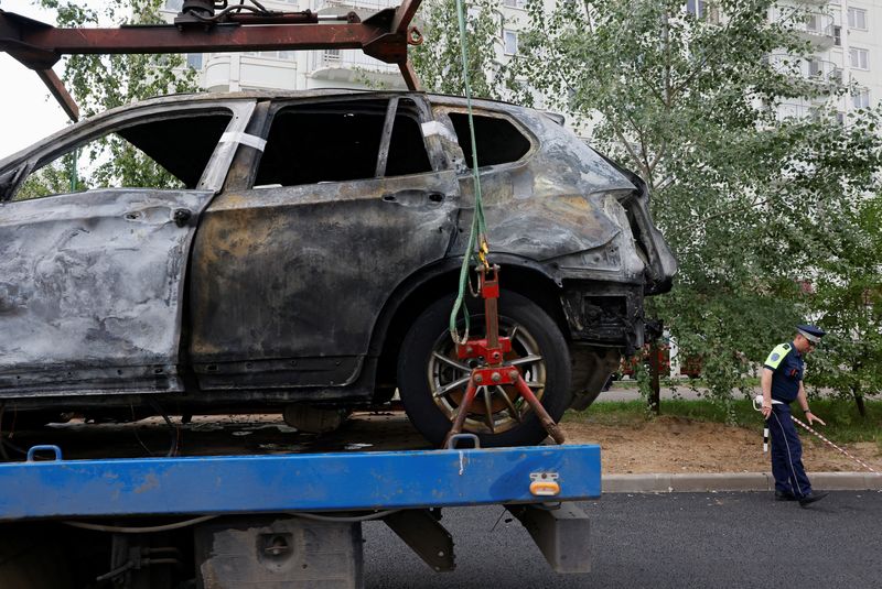 Russia probes two car bombs in Moscow
