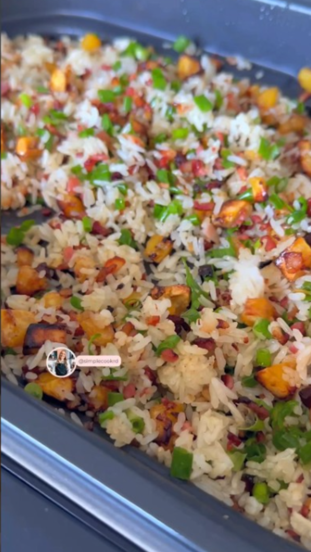 Pasos sencillos para preparar arroz con tocino, puerro y plátano maduro ...