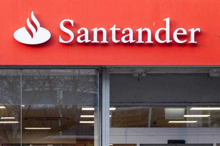 Santander £180 bonus to certain customers - who's eligible