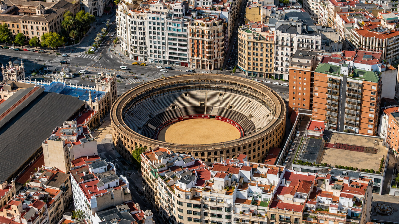 Valencia from above reveals a hidden Roman style arena