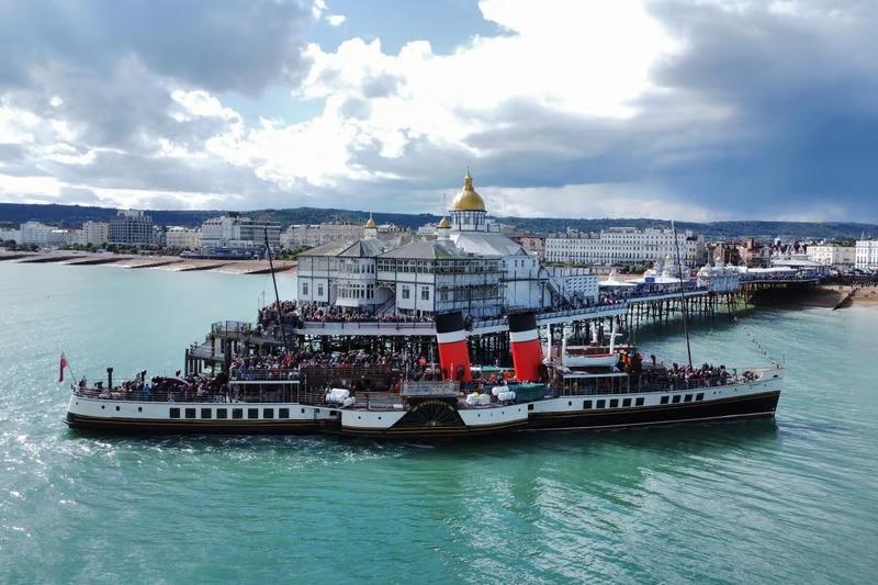 PS Waverley: World’s last seagoing paddle steamer to visit Eastbourne