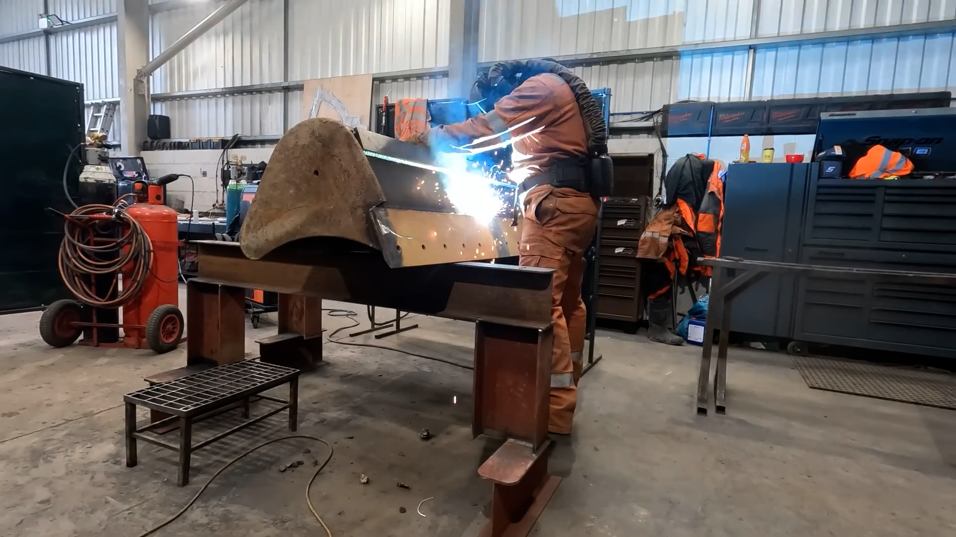 Heavy equipment bucket rebuild and welding fabrication workshop
