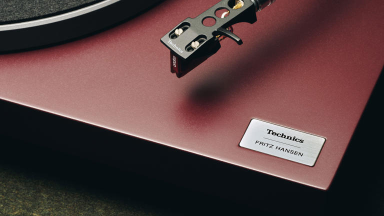 Technics' turntable just made spinning your favourite records even more fun
