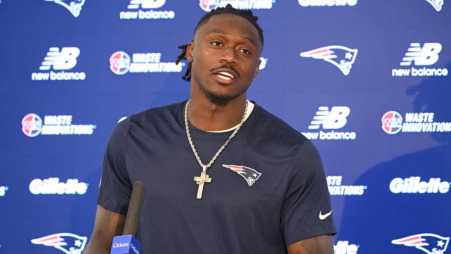 AJ Brown trade could lead to Patriots fan favorite joining worst team ...