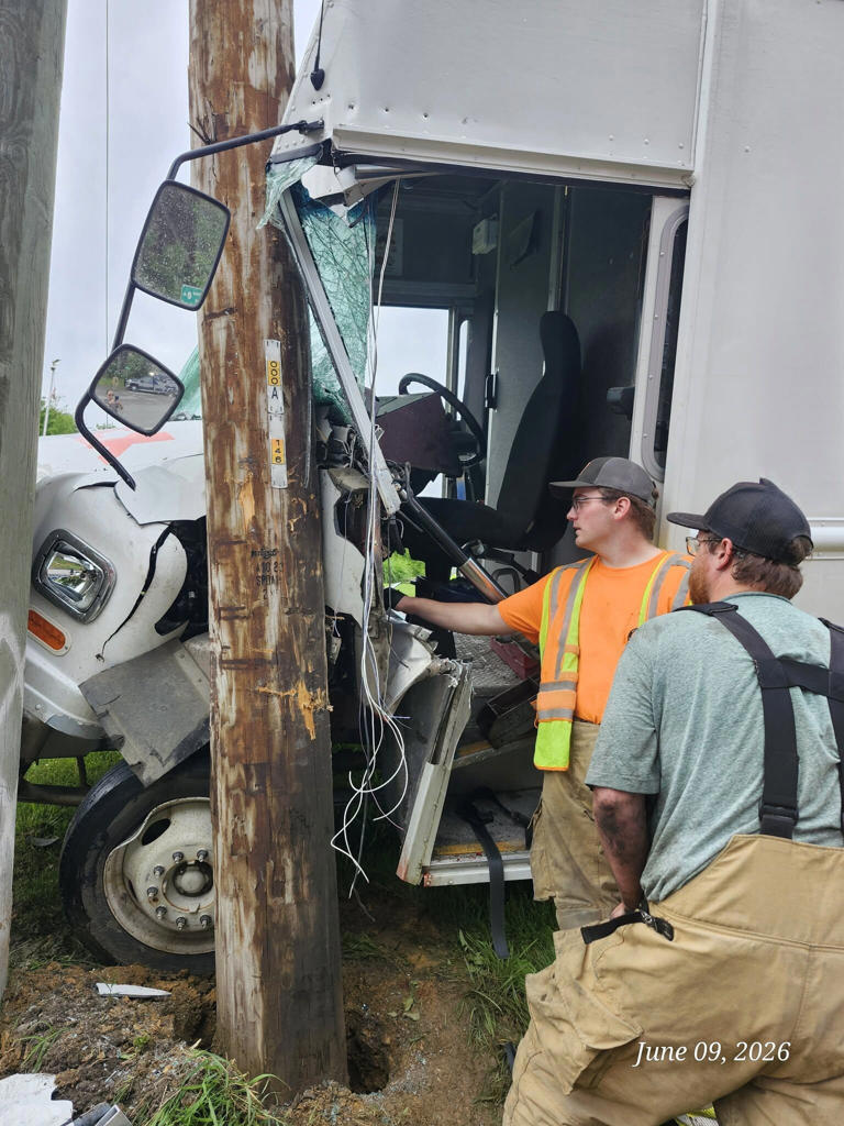 Vehicle accident shuts down part of Route 7 in Preston County