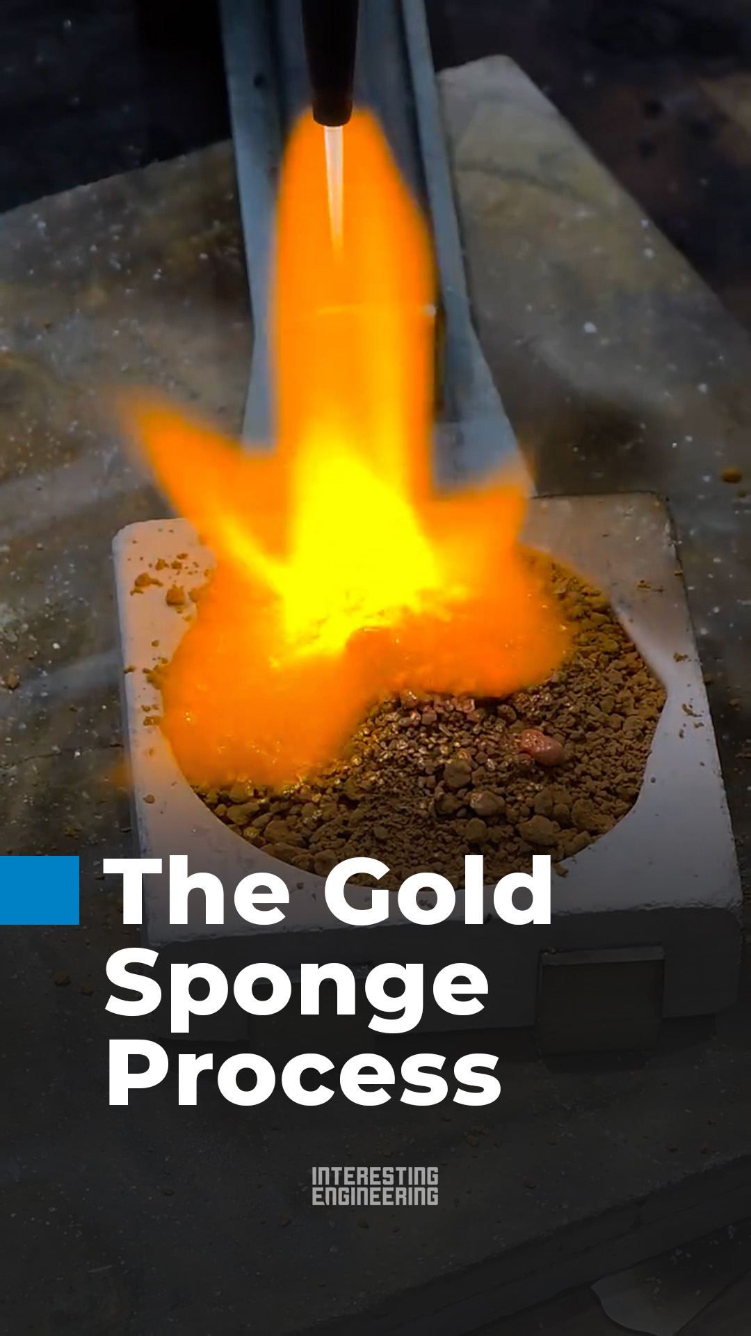 From liquid to solid: The gold sponge process